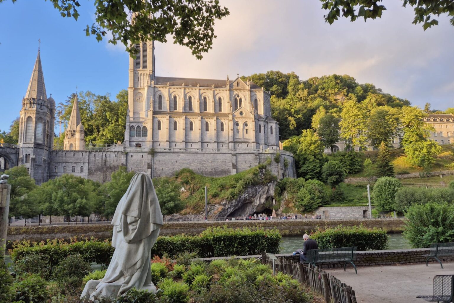 Pilgrimage to Pilgrimage to Lourdes - Joe Walsh Tours
